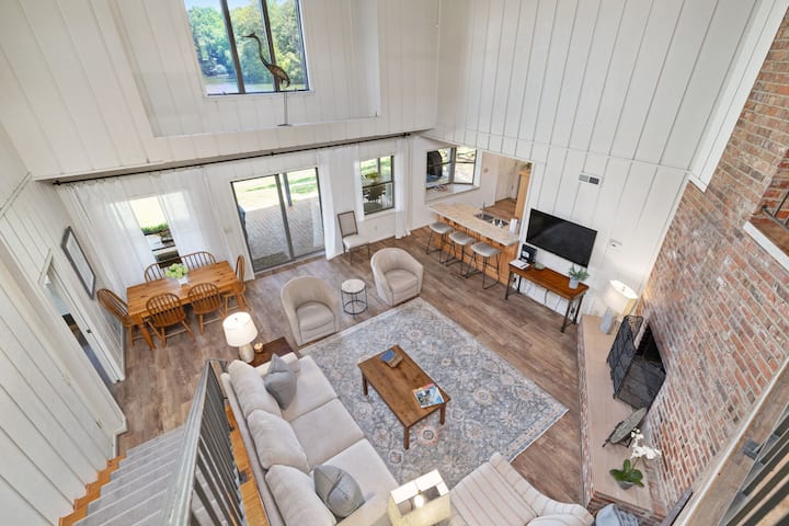 Grassy Knoll W Hot Tub | Kayaks | Pier Near Rtj - Muscle Shoals, AL