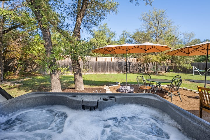 3 Br Hideaway | Hot Tub, Hammocks, And Happy Pets - Cedar Park, TX