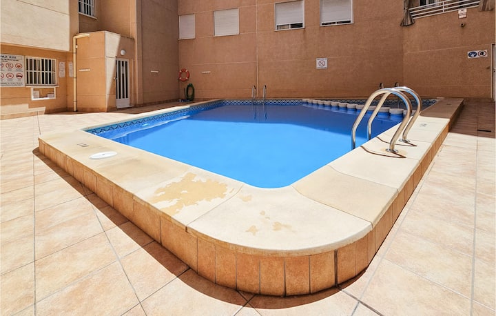 Awesome Apartment In Torrevieja With Wifi - Torrevieja