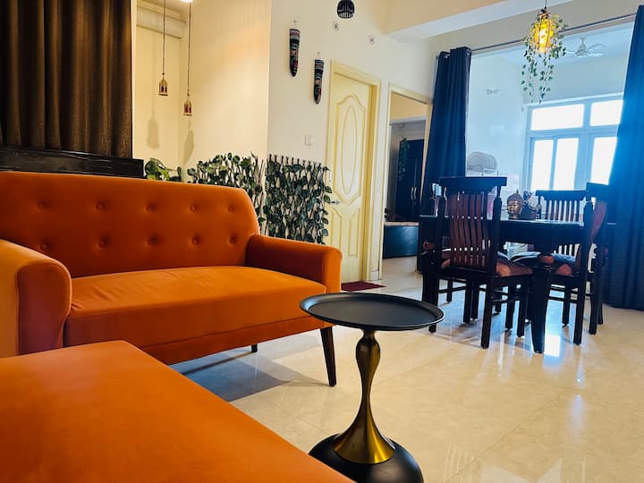 Uprè: 3 Lavish Apartments - Varanasi