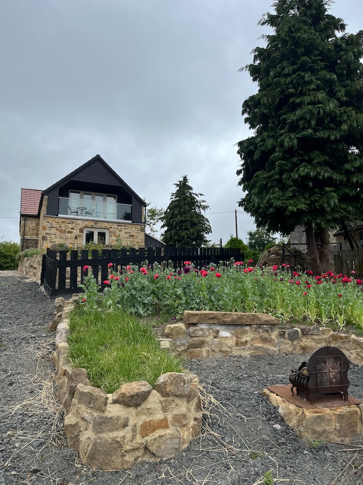 Spacious Cottage With Stunning Distant Sea Views - Rothbury