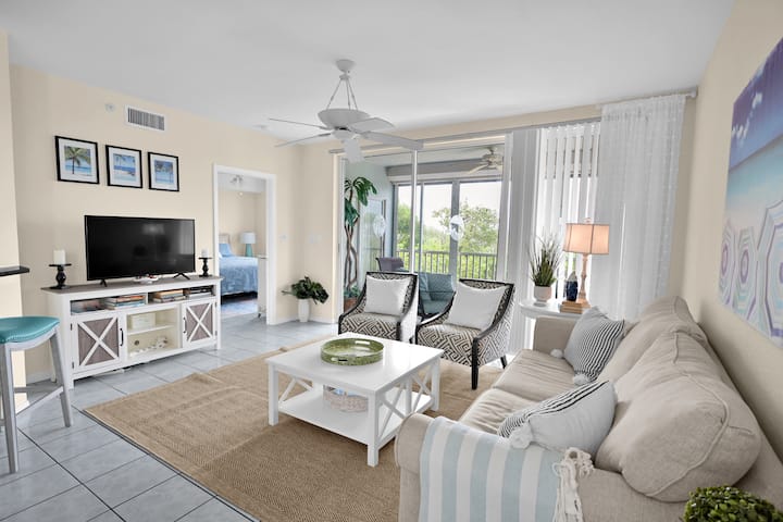 Beach Access, Heated Pool, Fully Equipped, Cable - Fort Myers Beach, FL