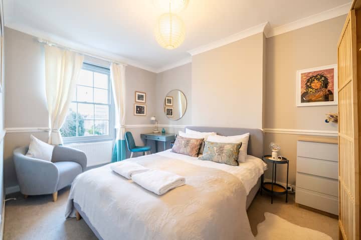 Stylish, Charming & Bright In The Heart Of Clifton - Bristol