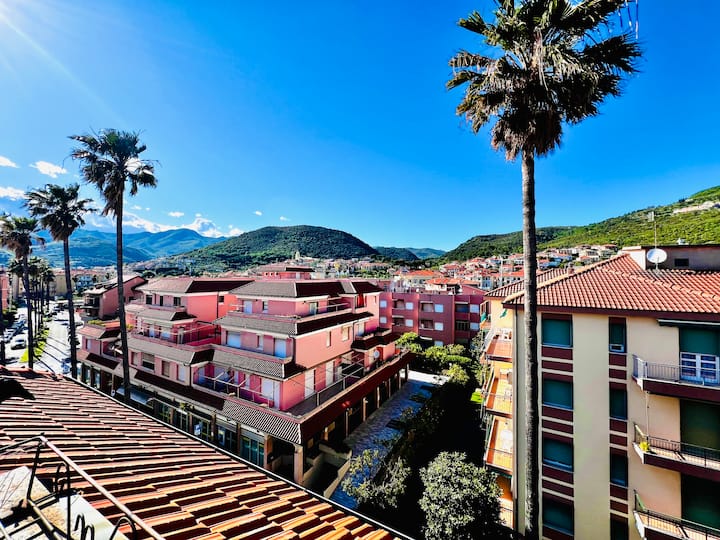 Mansarda Con Vista Panoramica - Finale Ligure