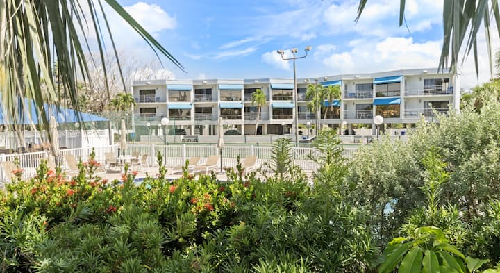 Flip-flops Required | 2br Bayside Beach Escape - Longboat Key