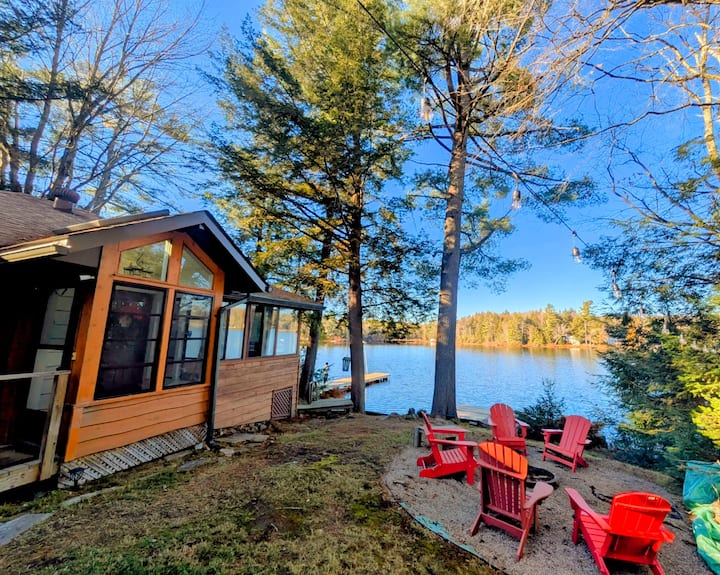 Muskoka Private & Peaceful Waterfront Cottage - Bracebridge