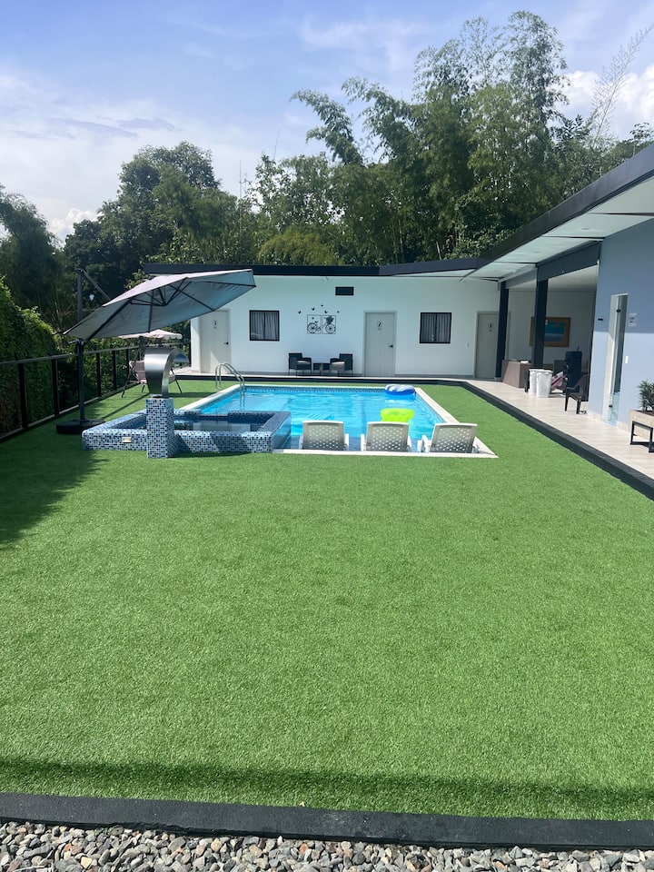 California Summer House - Sopetrán