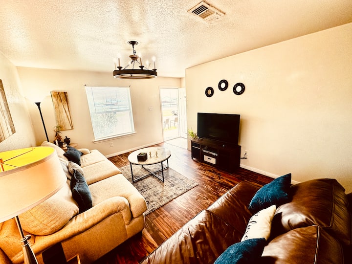 Spacious And Cozy Townhouse - Killeen, TX