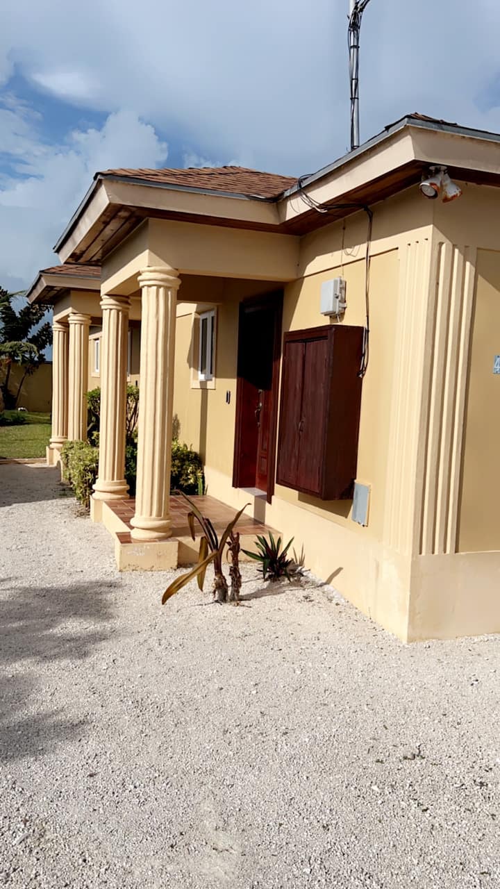 Luxury One Bedroom Apartment - Nassau