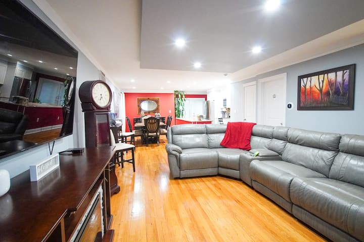 Modern 2 Floor, 3 Br Home In West New York - New York