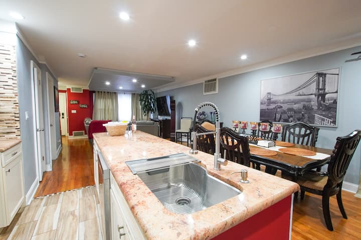 Modern 2 Floor, 3 Bedroom Home In West New York - New York
