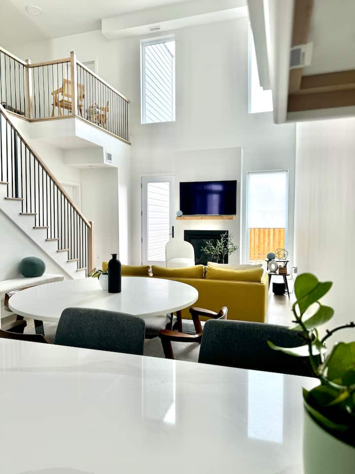 Fenny Lakes Ev Townhome In The Kawarthas - Fenelon Falls