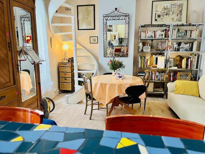 Un Duplex 3-pièces Au Cœur De Montmartre - Paris