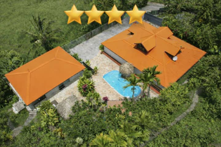 Habitation Bonneville, Chalet & Loft Piscine Sauna - Martinique