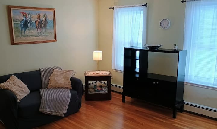 Charming Quincy Apartment – 15 Min To Boston - Quincy, MA
