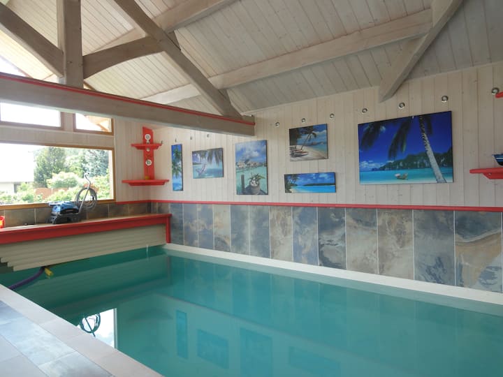 Studio Dans Chalet Piscine Intérieur
8 Mois Par An - Lac de Serre-Ponçon