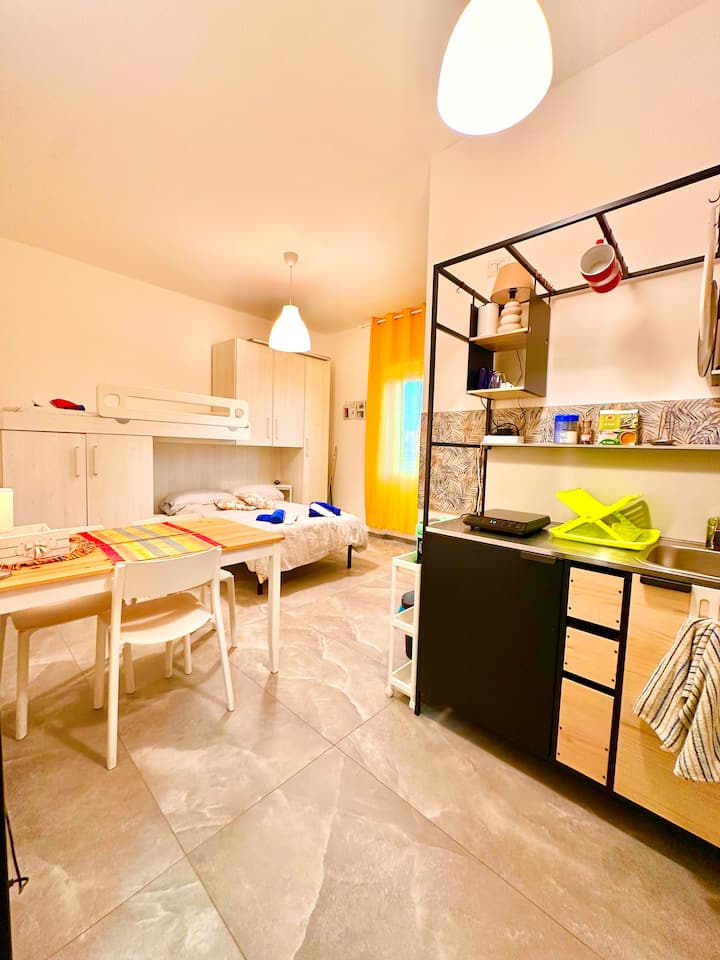 Con Accesso Privato In Spiaggia E Parcheggio - Pomezia