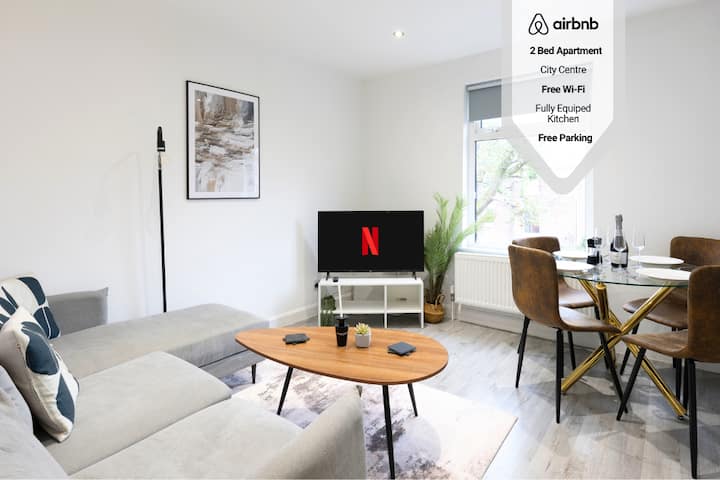 2 Bed Modern City Centre Apt | Free Parking - Preston