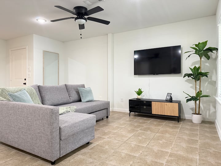 Elegant & Cozy Home 2br Near Iah Airport - Humble