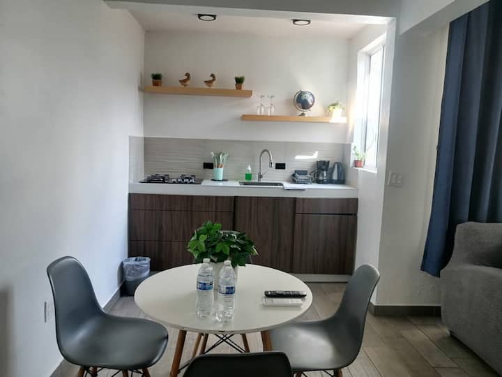 Burgoshome# Cerca Consuladousa, Frontera, Aeropuer - Tijuana