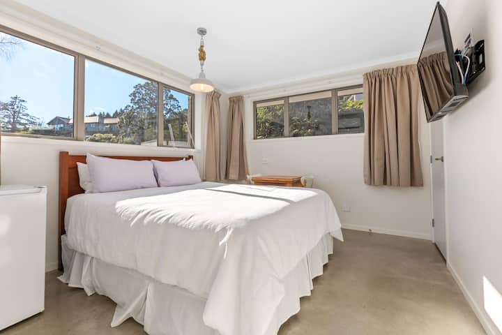 2 Almost Heaven Bnb & Ensuite - New Plymouth