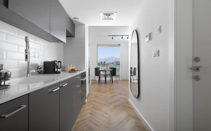 סוויטה ליה בוטיק במתחם Seaside היוקרתי עם בריכה - Eilat