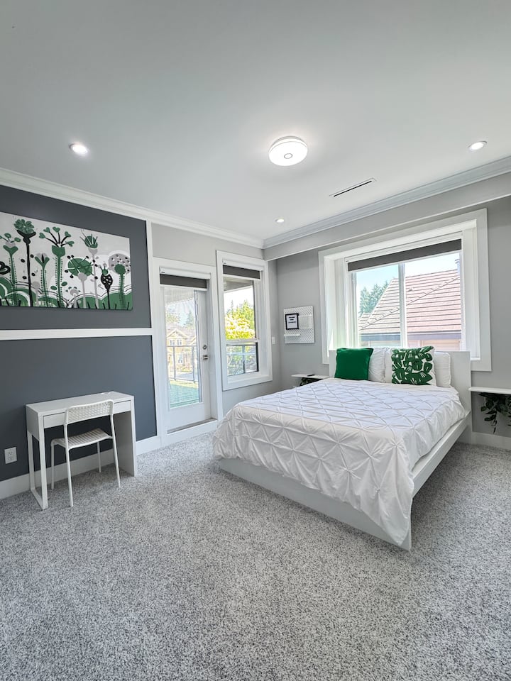 Comfort Room With Attached Bathroom & Patio Access - Surrey