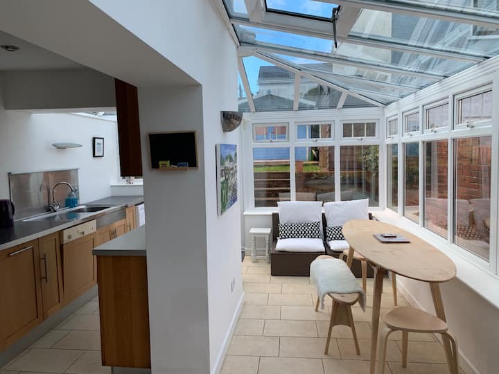 Cosy Cottage In The Heart Of Mumbles With Parking - The Mumbles