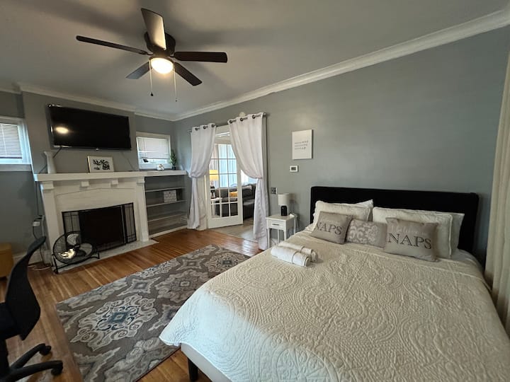 Charming Maplewood Suite - Rochester, NY