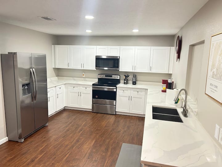Convenient Access Homestay In Texas City - Galveston, TX