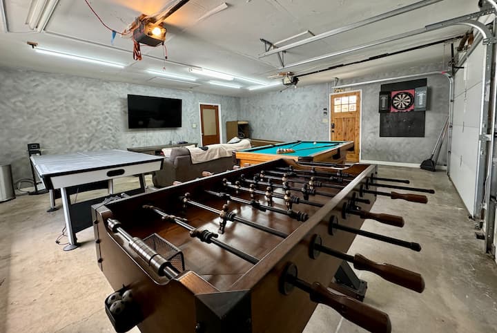 Little Acre 
Hot Tub/pool/ Gameroom/near Yosemite - Yosemite National Park, CA