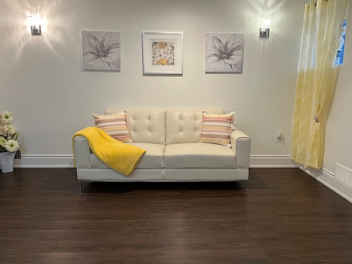 Modern Apartment In The Junction - 256