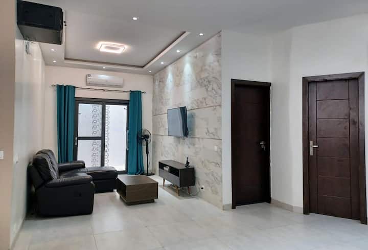 Modern Comfortable 2br Apartment - Dakar
