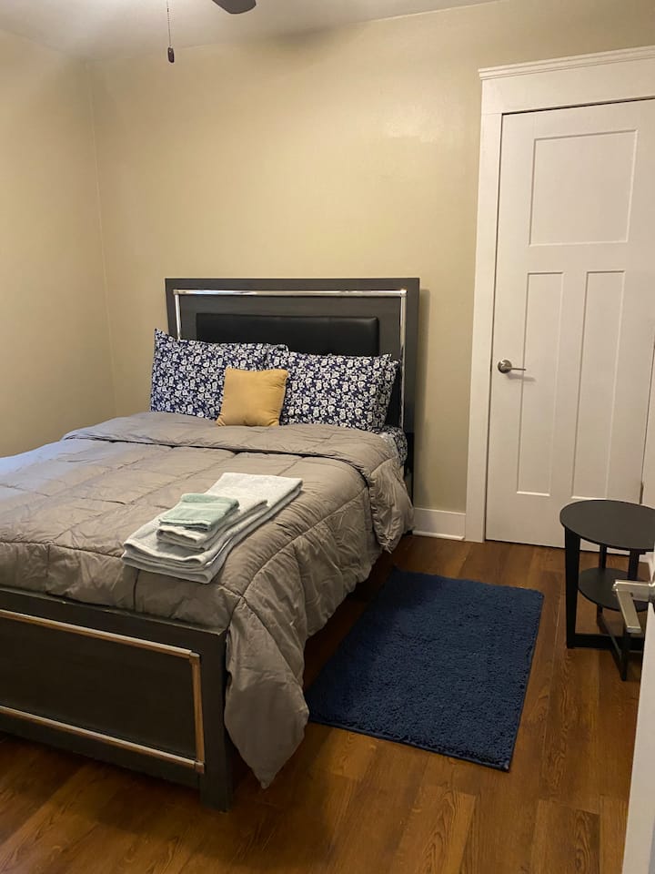 Guest Favorite- Eastside And Near Downtown Stay - Milwaukee, WI