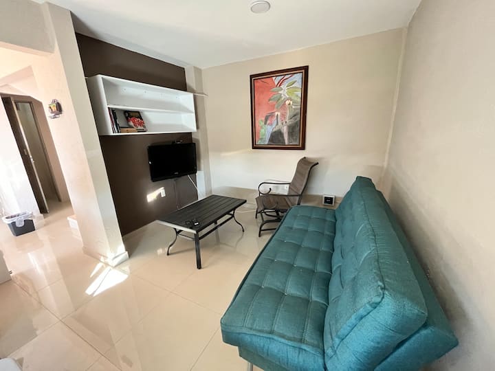 Gated Family Villa! Spacious W/park | Pool+jacuzzi - Cuernavaca