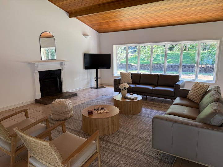The Tinaroo Lakehouse - Kairi