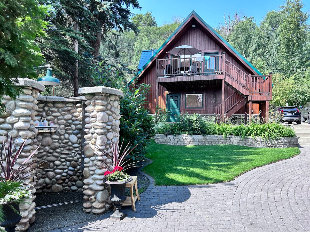 Alberta Beach Beachfront Vacation Rentals - Alberta, Canada | Airbnb