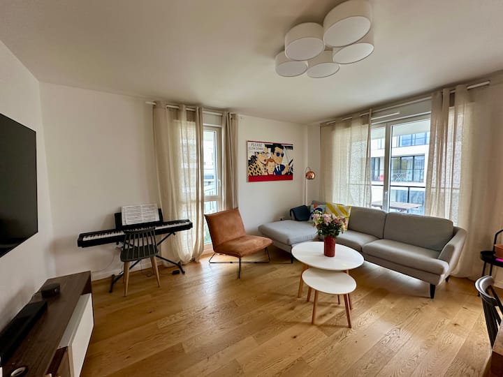 Luxurious 3 Bedroom Minutes From Paris Center - ibis budget Paris Clichy Mairie