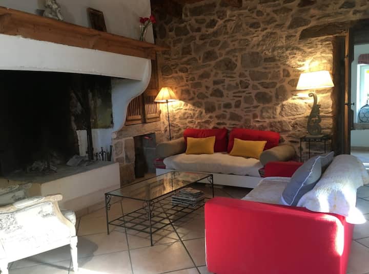 Gîtes/grande Maison De Famille - Calme -  Aveyron - Salles-Curan