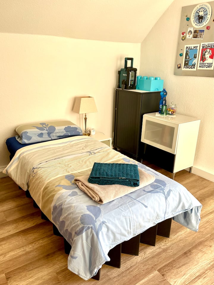 „Kemenate Aletta“ Zimmer In Moers - Duisburg
