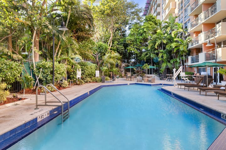 Prime Location! 2 Units Close To Coco Walk! - Miami, FL