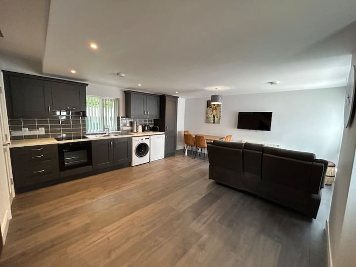 Riverside Apartment - Donegal