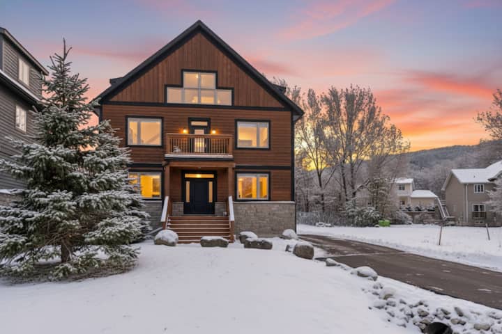 Chic Peak Chalet: Luxury 8bdr Home W/ Hot Tub - Collingwood