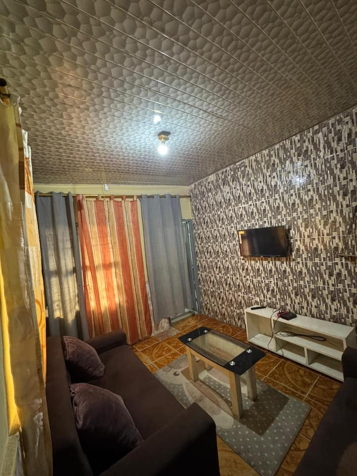 Appartement N° 6 Climatisé Wifi à Matonge Irebu - Kinshasa