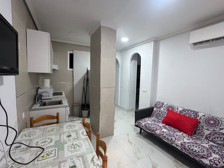 Piso Privado Carabanchel De 4 A 8 Personas. - Madrid