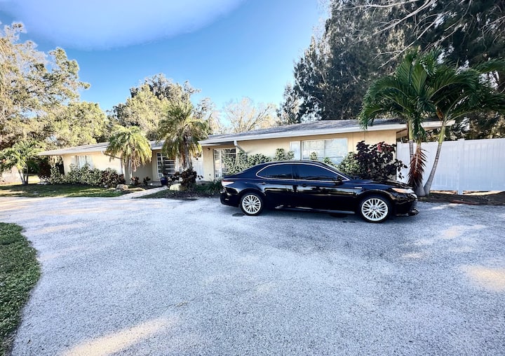June Sale! New Reno Sarasota 2bd/1ba Beach Villa - Venice