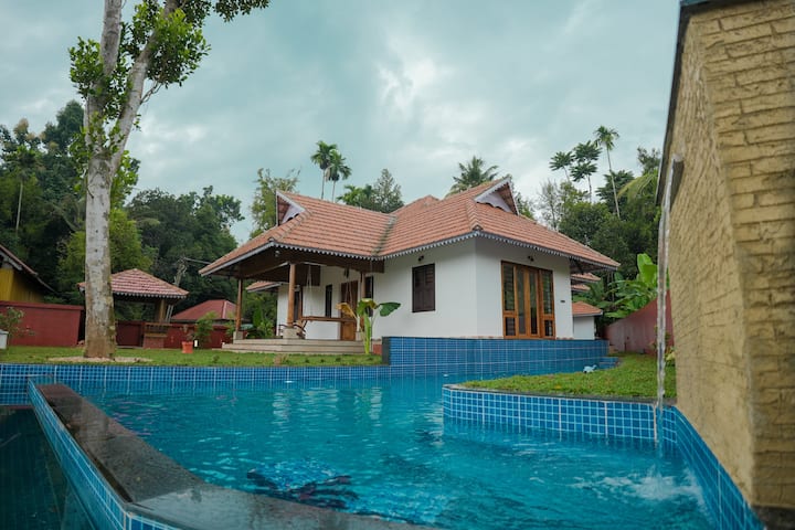 Trilokah Riverside Home W/ Pool In Ernakulam - Muvattupuzha