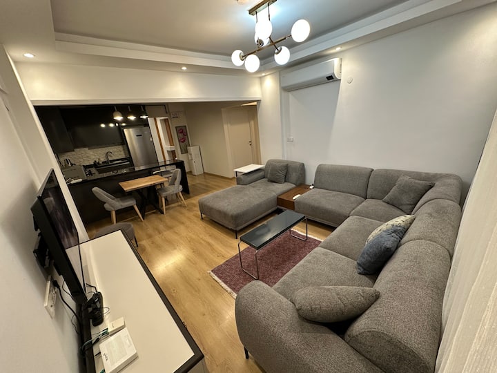 Beşiktaş’ta Deniz Kenarına Yakın 2+1 Modern Daire - Istanbul