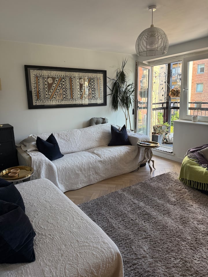 Stylish 1 Double Bed Flat Free Parking - Edinburgh