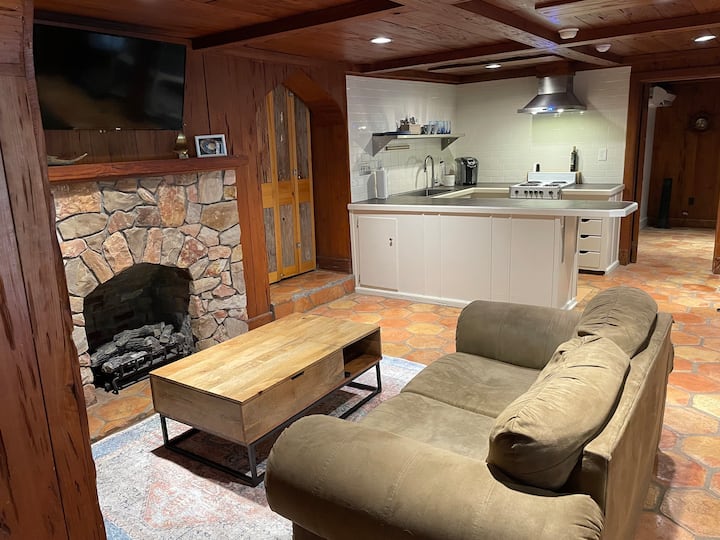 Belhaven Hideaway Guest Apartment - Jackson, MI